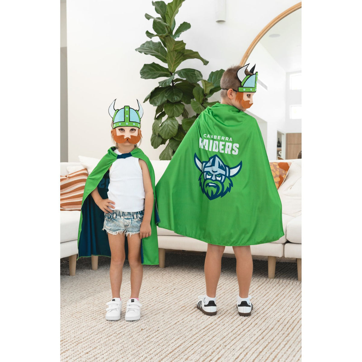 RAIDERS MINI MASCOT CAPE – The Big Outlet Store